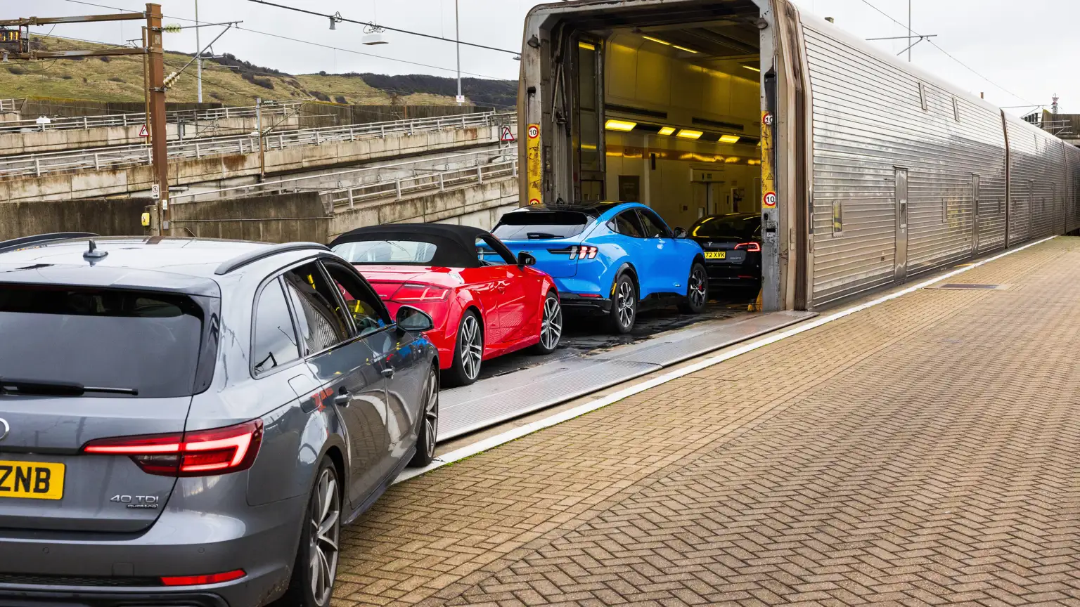 Eurotunnel LeShuttle™ Standard Single & Return Tickets